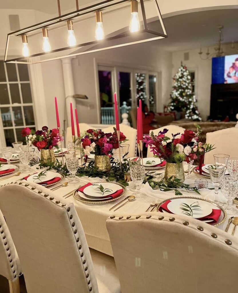 10 Stunning Christmas Table Decorations To Wow Your Guests - Bydeannyd