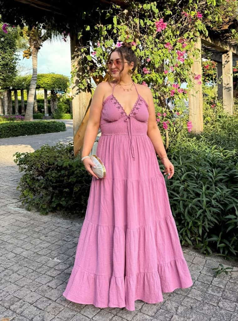 25+ Plus Size Summer Outfits That’ll Make You Feel Confident - Bydeannyd