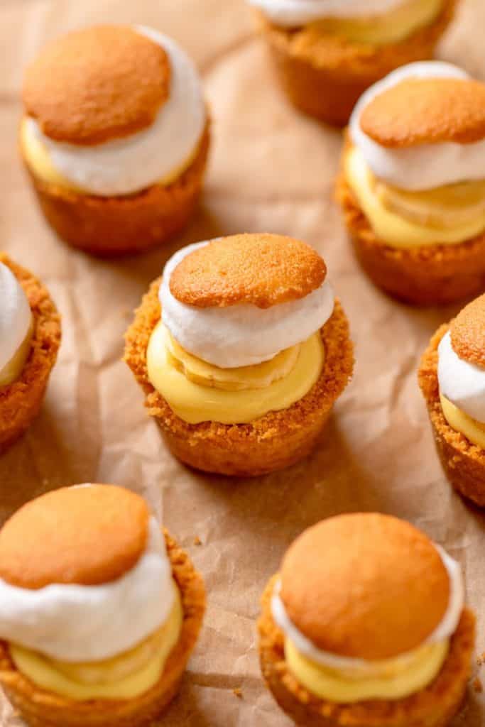 30+ Yummy Bite-Sized Mini Desserts For Parties - Bydeannyd